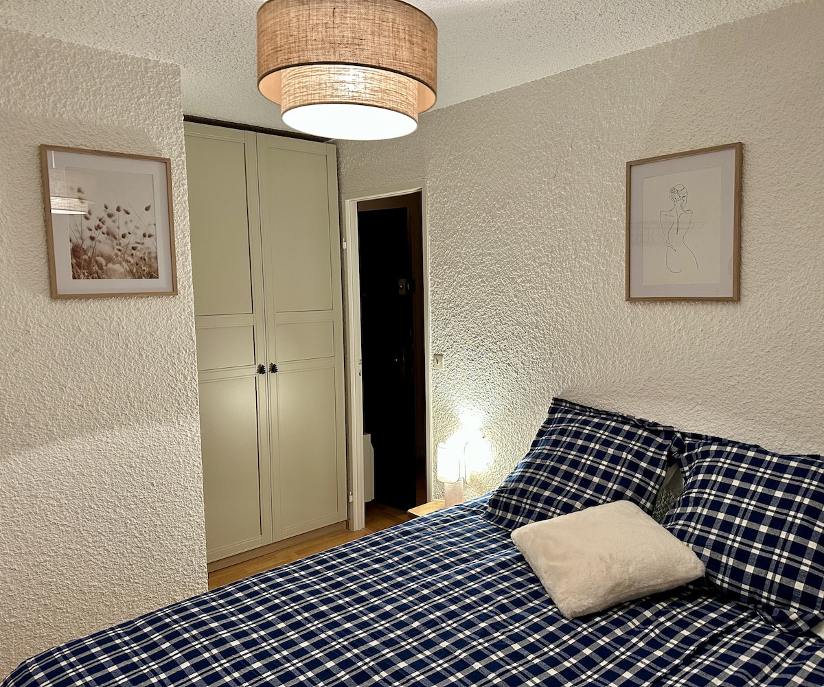 Apartment 2x2 bunk beds + master suite - Apartments for Rent in Les ...