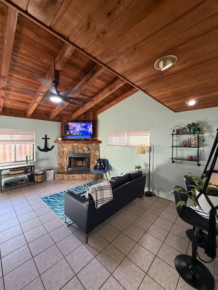 Cape Canaveral Townhouse - Long Point Hideaway - Cape Canaveral, FL