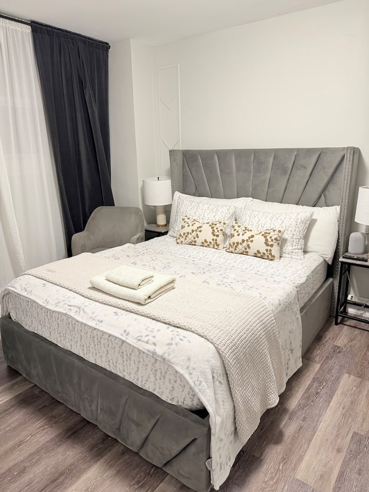 1 Bedroom Entire Apartment In Midtown Toronto - Toronto, ON