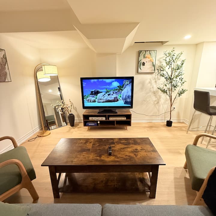 Comfy Stay W/ Workspace + Brew Bar - Oshawa