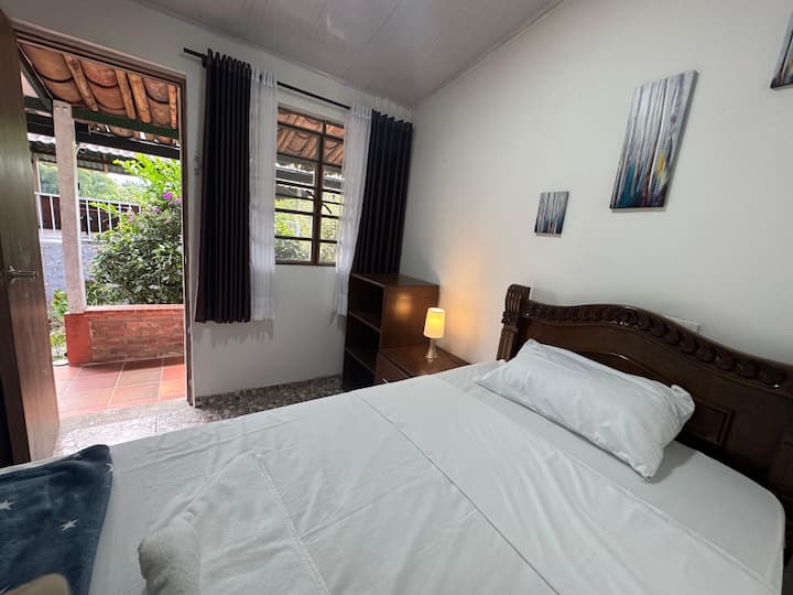 Cuarto En Finca La Bella - Alcalá