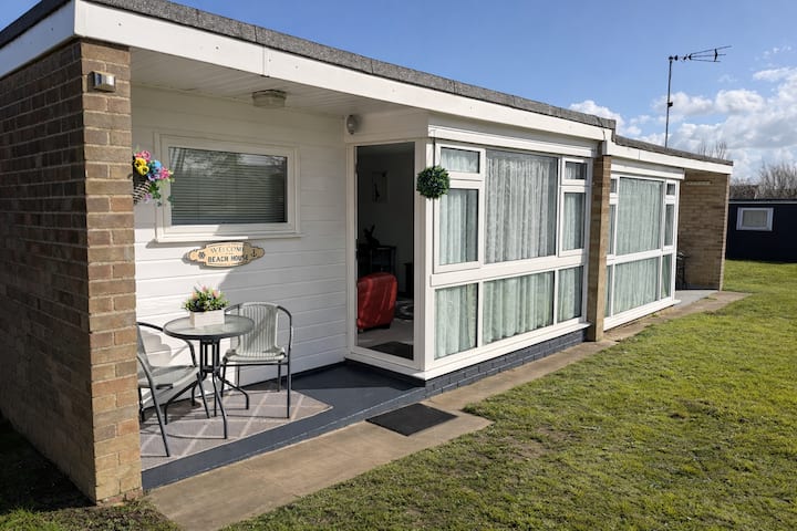Hemsby, Holiday Chalet, Bermuda Site, Newport Road - Hemsby