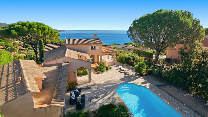 Villa Vue Mer, Grande Piscine, Plage à Pied - Sainte-Maxime