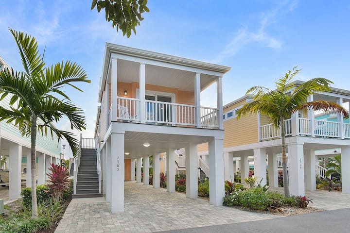 Coastal Escape Jensen Beach - Jensen Beach, FL