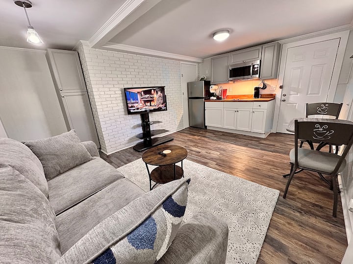 The White Brick Escape - Port Royal, SC