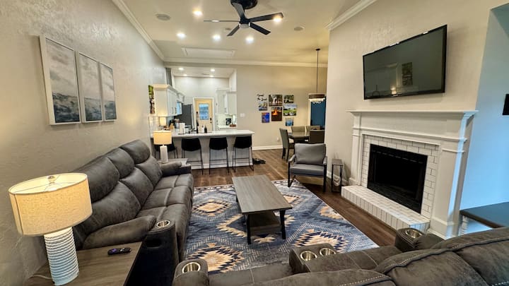 Around The Sound Retreat - Conroe, TX