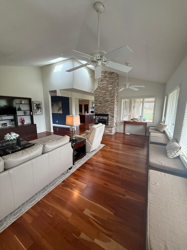 Modern Airpark Home. Runway Access & Relaxation. - Zootastic Park, Troutman