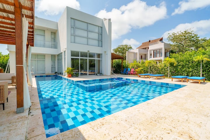 Beautiful 5br Villa-barú · Private Pool-beach Club - Rosario Islands