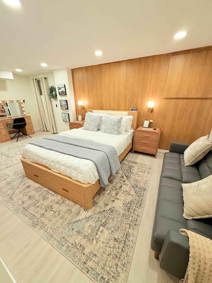 The Hofstra Retreat - Garden City, NY