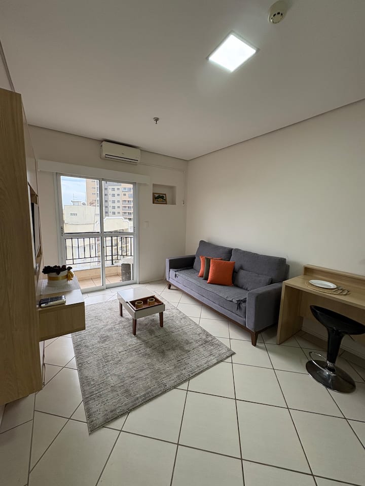 Cozy Modern Apt W/ View Pool Gym & Mall Steps Away - São Paulo - Viracopos Airport (VCP)