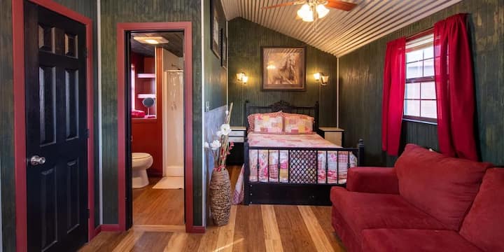 The Horse Cabin - Three Rivers - Three Rivers, TX