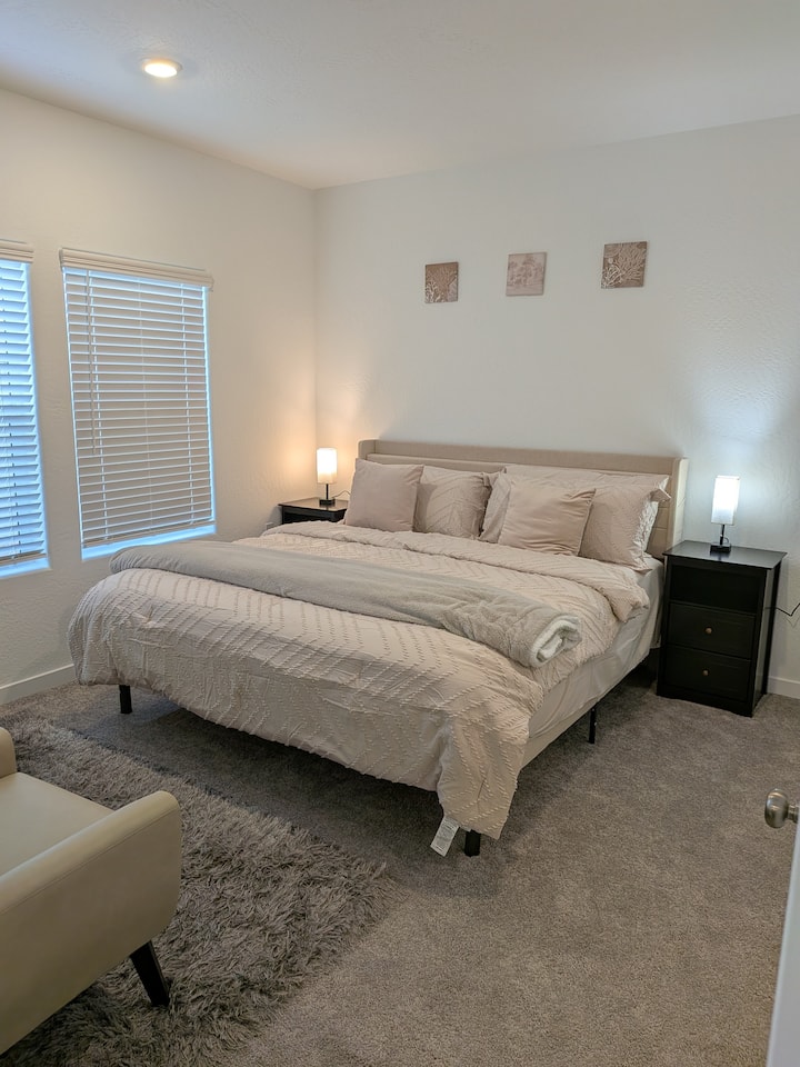 New Build 3br Home • Luxury Bedding, Close 2 Shops - Fresno, CA