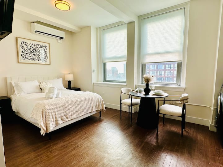 Studio On The Yale New Haven Green - New Haven, CT