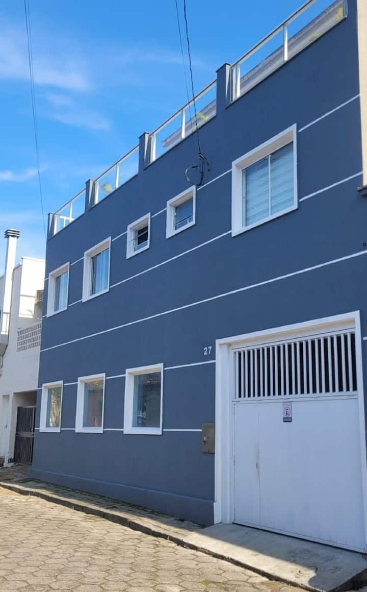 Casa Triplex Com 5 Quartos E Terraço No Centro - Guaratuba