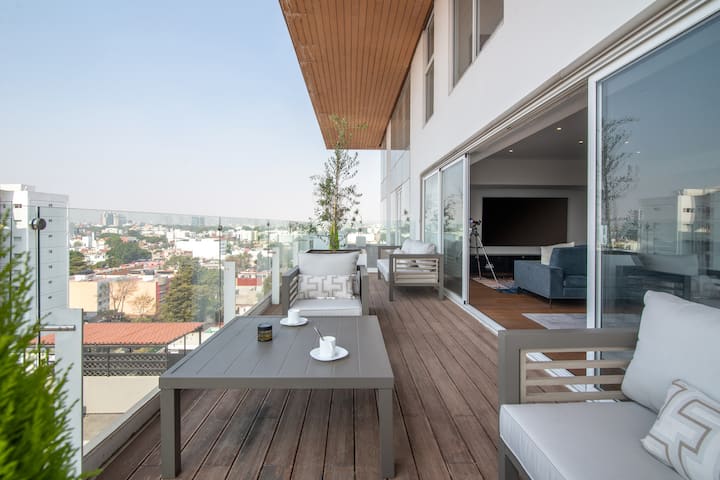 Designer Penthouse | Huge Terrace | Pool & Gym - Mexico State