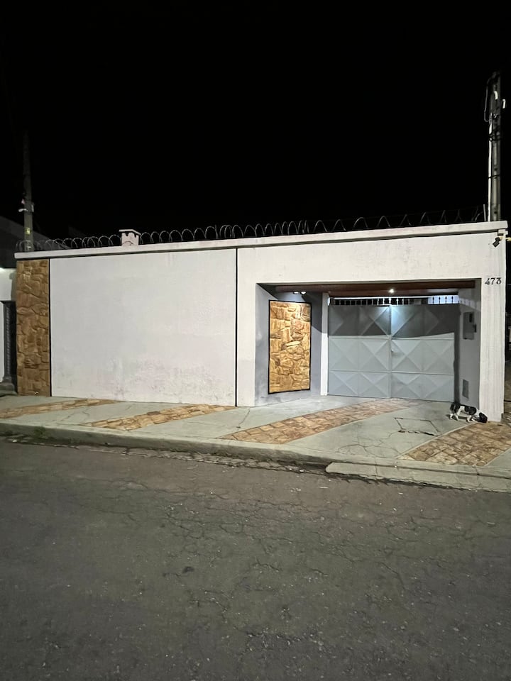 Casa Ampla E Aconchegante Em Aparecida - Sp - Aparecida