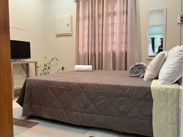 Scott Bushe City Studio, Wi-fi, Coffee, Views - Port of Spain