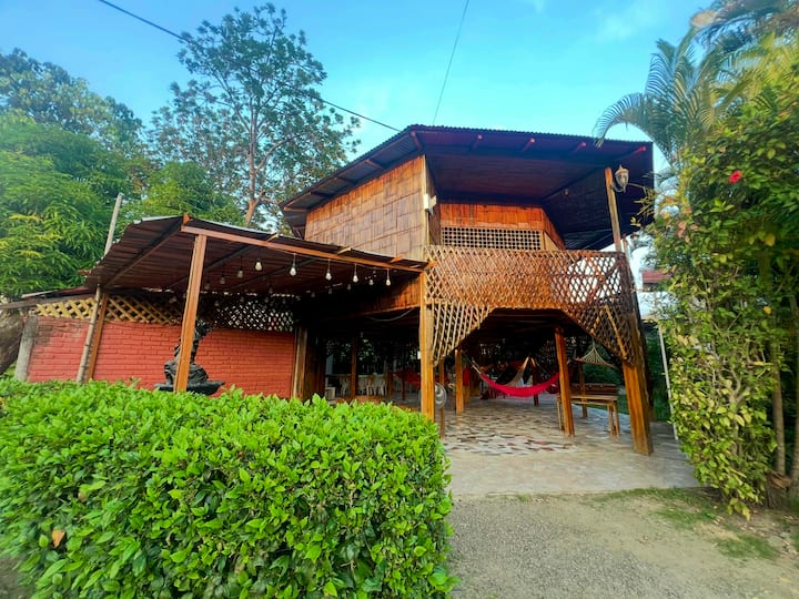 Rodéate De Paz Y Tranquilidad Alejado Del Mundo. - Portoviejo