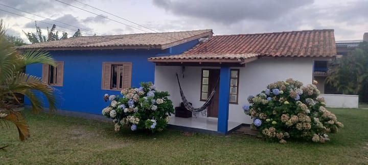 Casa Espaçosa Com 4 Quartos - Garopaba