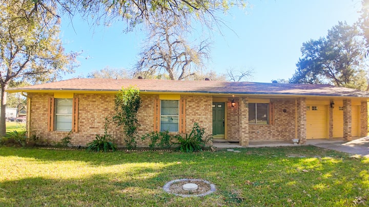 Cozy Home In Seguin - Seguin