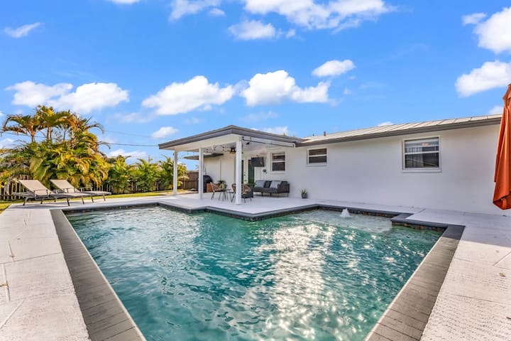 Pool Home 1 Mile From Historic Downtown Pg - Punta Gorda, FL