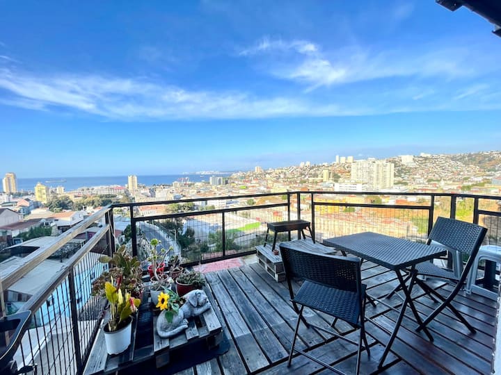Casa En Cerro Monjas Con Hermosa Vista Al Mar - Valparaíso