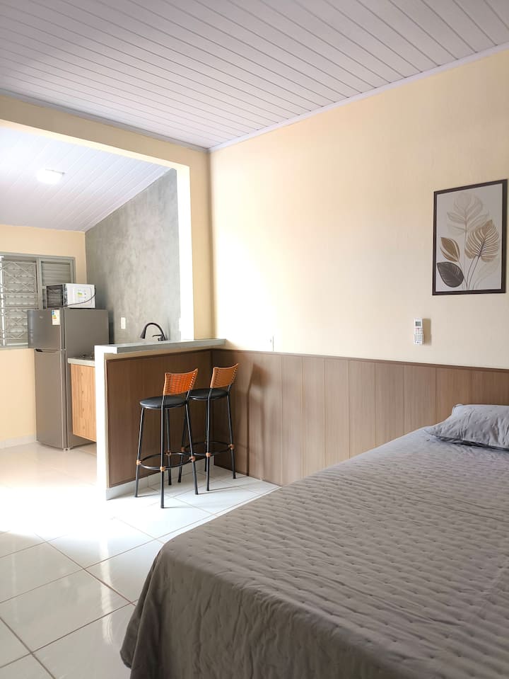 N8 | Acomodação C/ar-condicionado Setor Industrial - Cuiabá