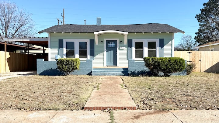 Portland Place Retreat - Abilene, TX