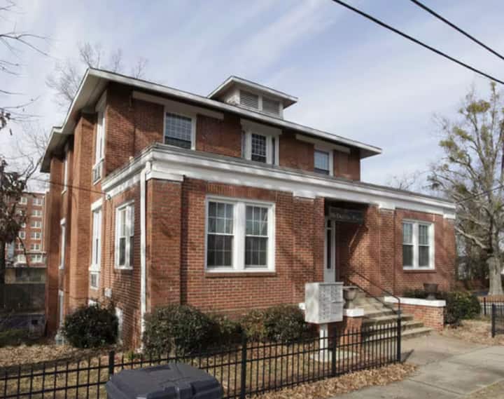 La Mcduffie. Welcome To Anderson Inn - Belton, SC