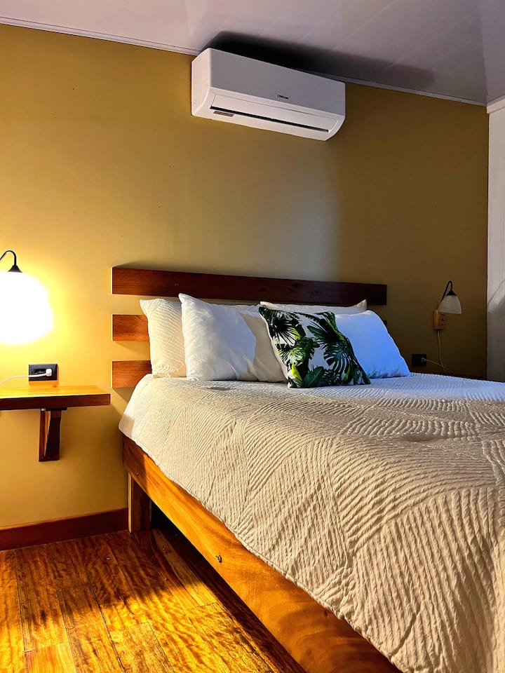 Renovated Private Villa With Jacuzzi In Nature - La Fortuna