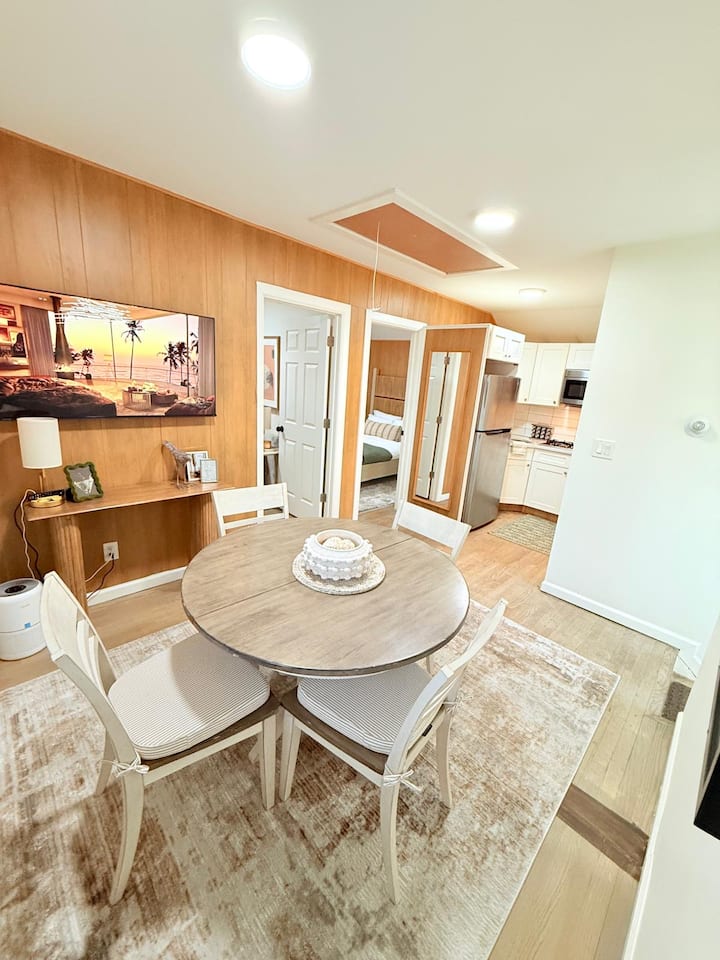 Molloy Comfort Suite - Westbury, NY