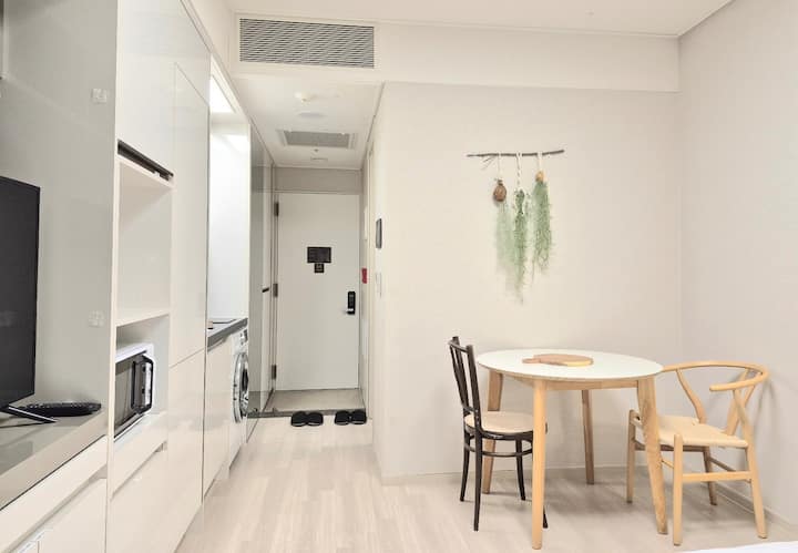 Sky동탄
도심 속 가장 조용한 공간
The Quietest Rest In The City - South Korea