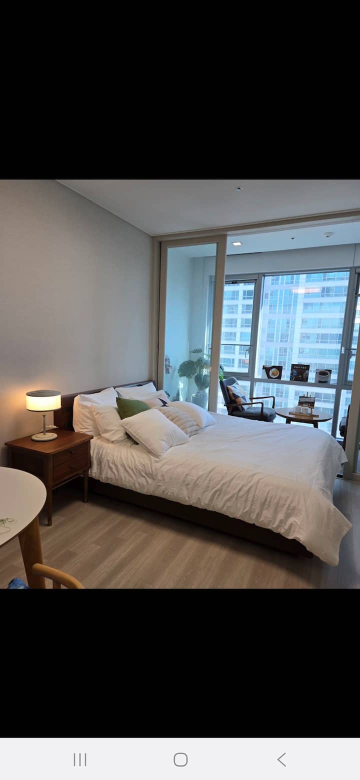 Sky동탄
도심 속 가장 조용한 공간
The Quietest Rest In The City - South Korea