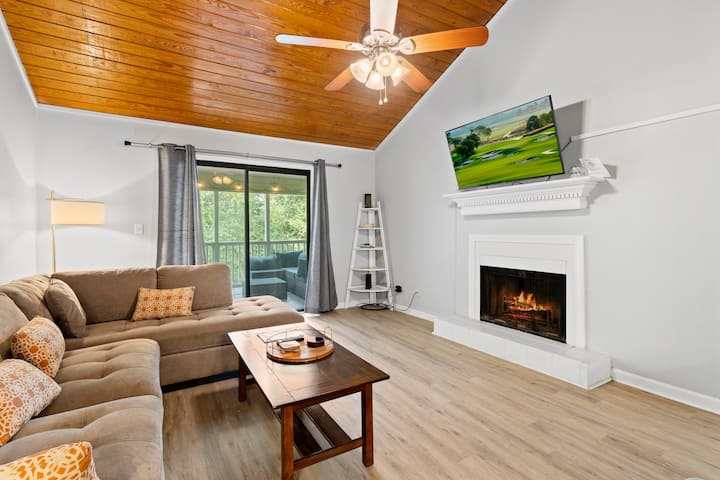 Cozy Athens Stay Near Uga - Athens, GA