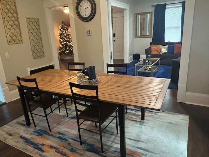 The Classic Charm Hideaway - Akron, OH