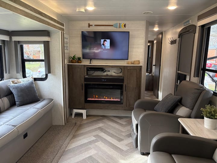 Beautiful Home Away From Home - St. Catharines