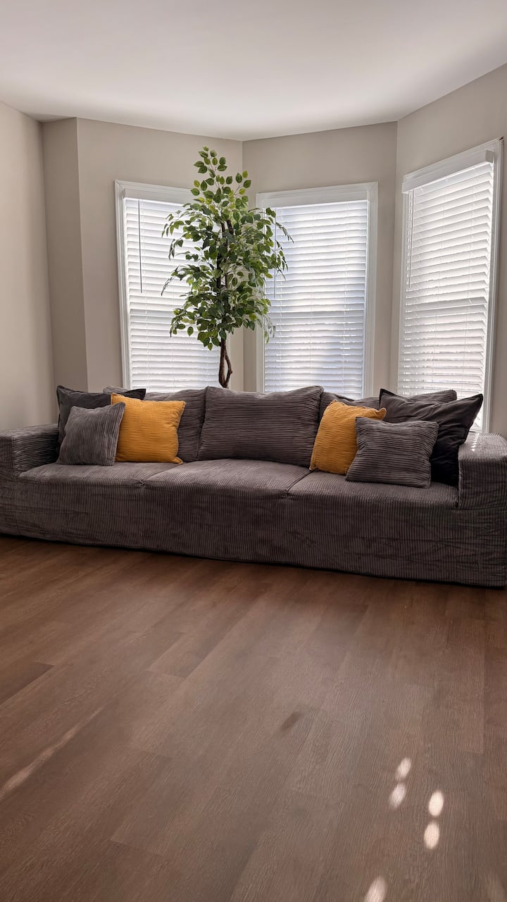 Waukegan Lake House – 8 Mins From Navy Base - Waukegan, IL