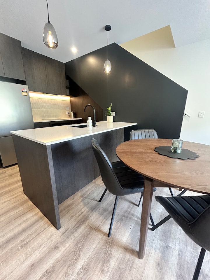 Brand New Queenstown Apartment, Remarkable Views - Lake Hayes