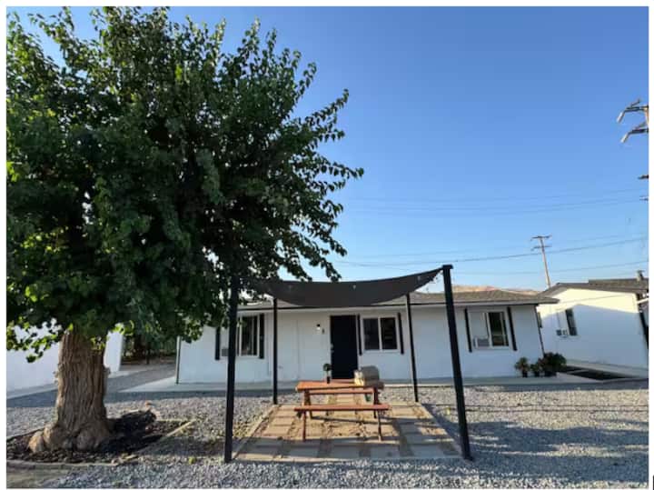 Cozy Cottage Near Sequoia And Lake Kaweah - Parque nacional de las Secuoyas