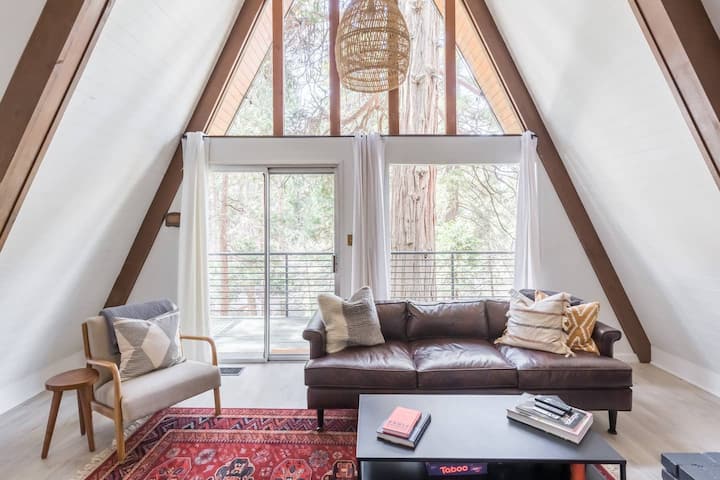 Modern A-frame • Cozy Mountain Retreat - Lake Arrowhead, CA