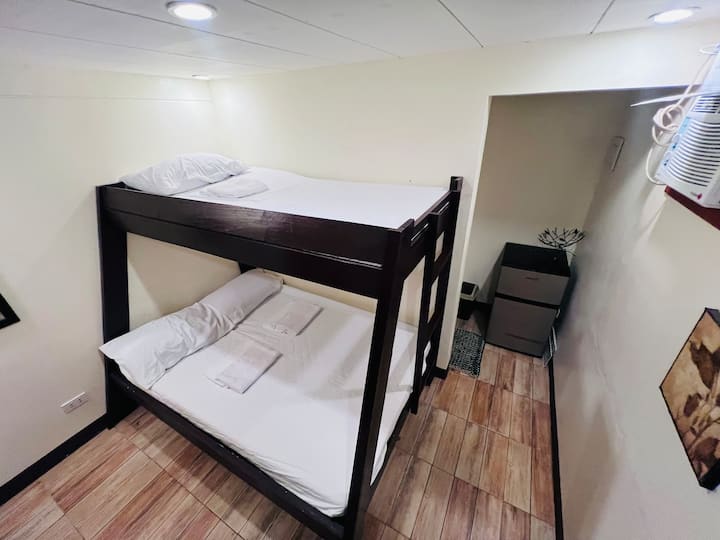 Reyes Beach Resort - Bacacay