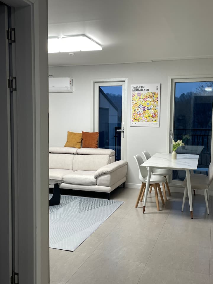 신규 오픈 조용·깔끔 1.5룸 스테이 / 공항근처 / 커플여행 추천 - Incheon