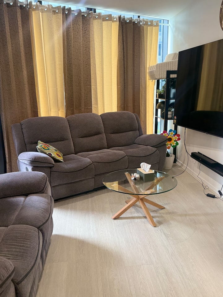 Executive Stay | Designer Apartment Belconnen - Canberra