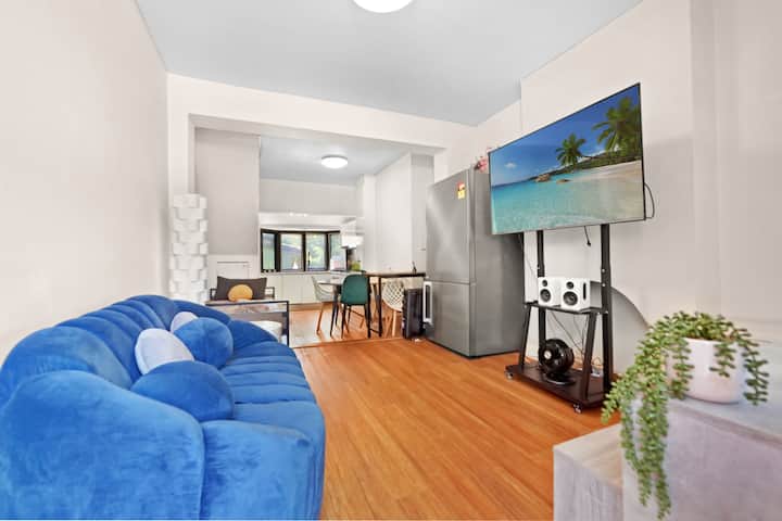Cosy 3-level Terrace • Casino & Harbour - Bondi Beach