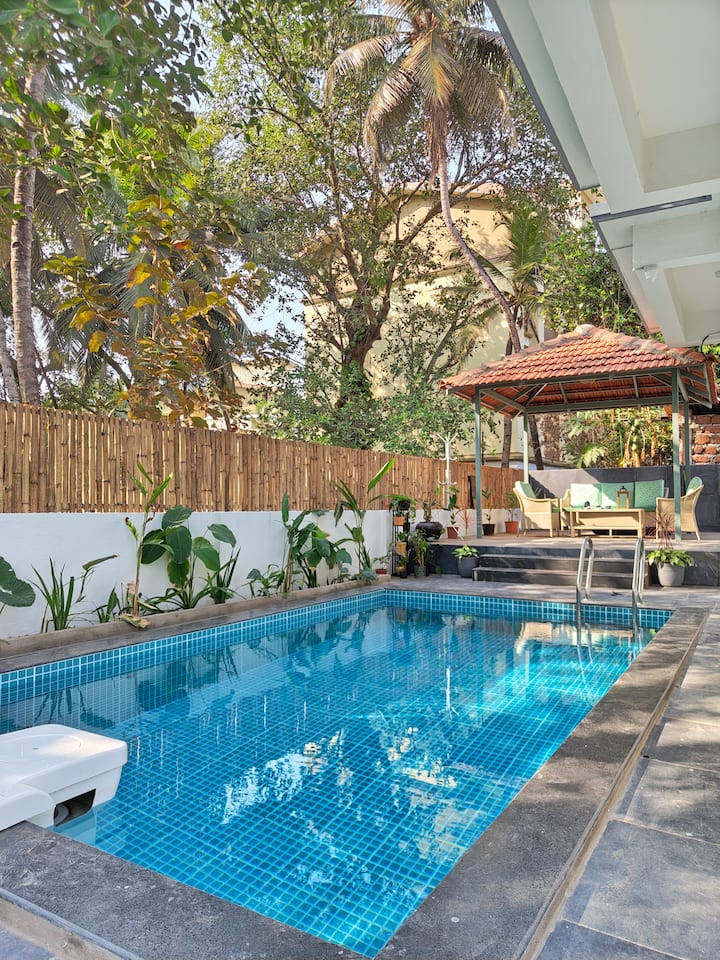 Slowtide | Private Pool | Relaxing 4bhk Field View - India