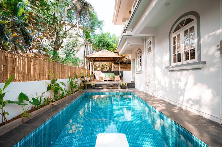 Slowtide | Private Pool | Relaxing 4bhk Field View - India