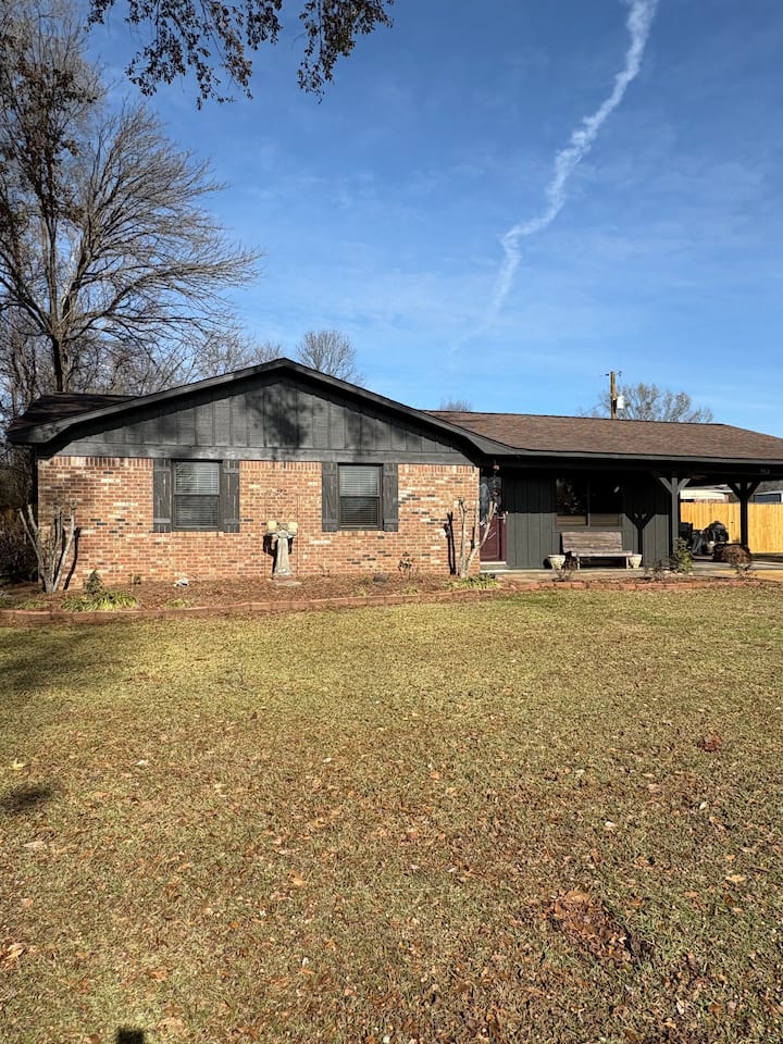 Poplar Place - New Albany, MS