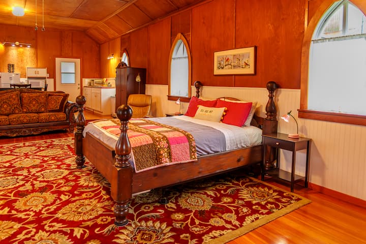 Gateway Cottage - Prairie Creek Redwoods State Park, Orick