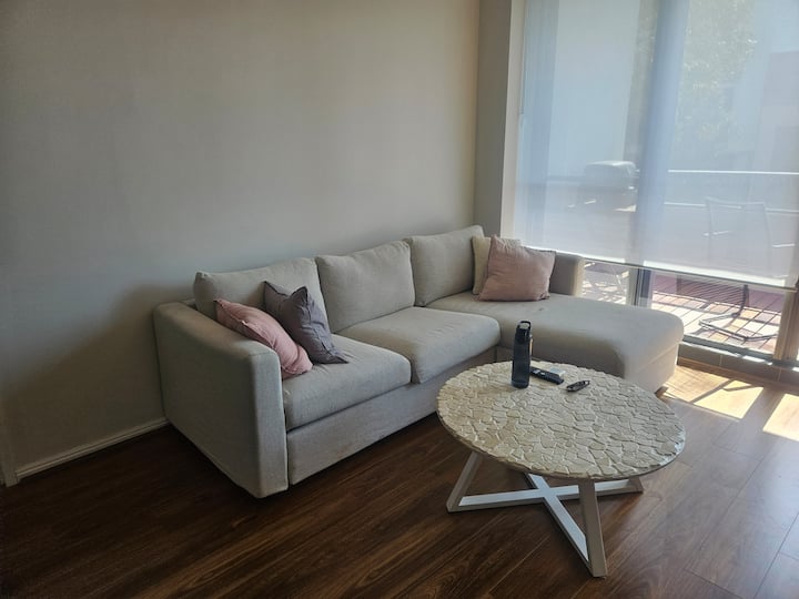 Beautiful 2 Bedroom, 2 Bath And 1 Study! - Cronulla
