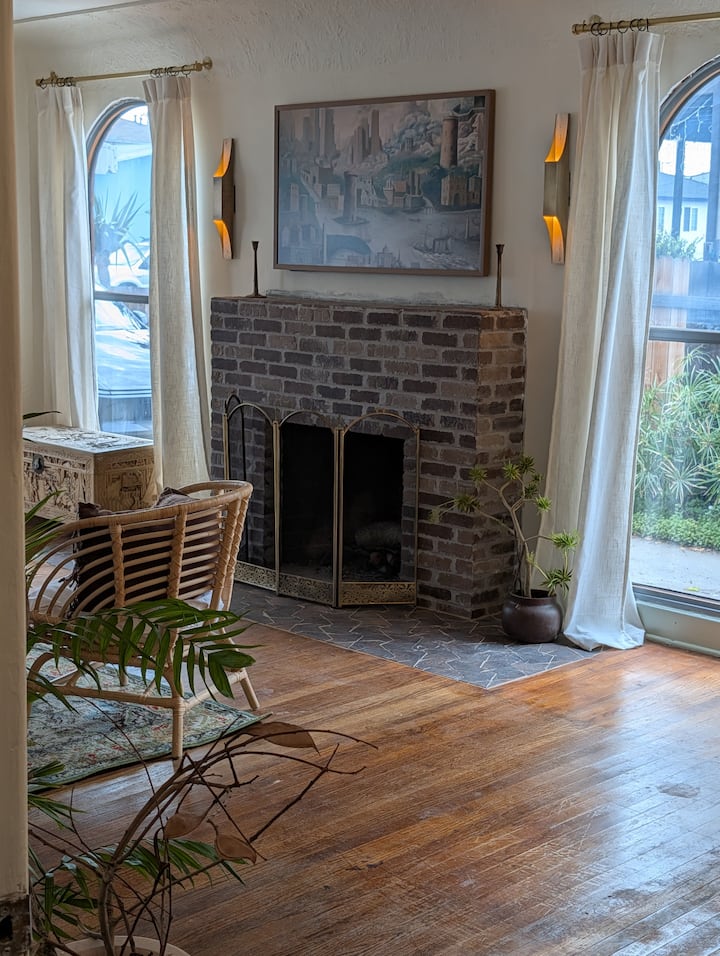 Adorable Spanish Style 2br House - San Diego, CA